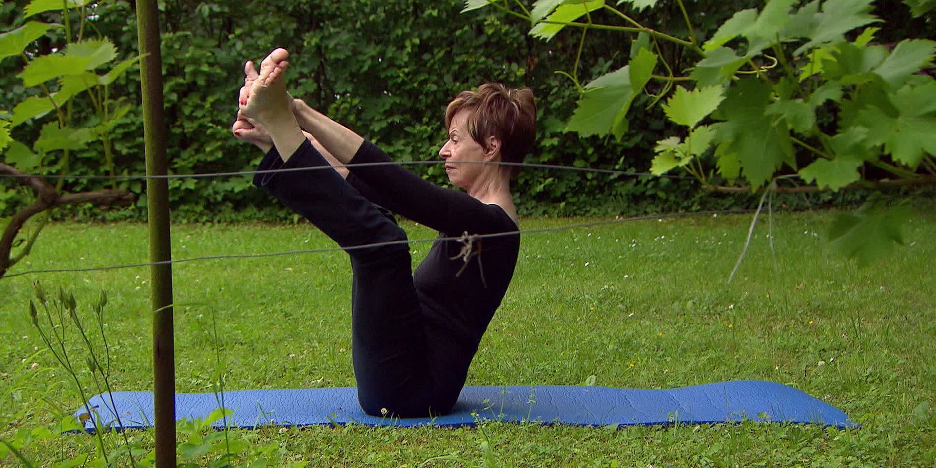 Motivierend – Yogalehrerin mit 84